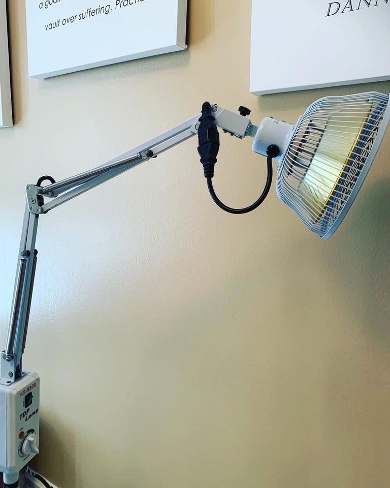 Tools We Use at Nirvana: Infrared Heat Lamp – Acupuncture Nirvana